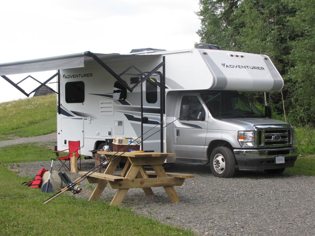 Discover Laughing Raven Resort - Go RVing Canada